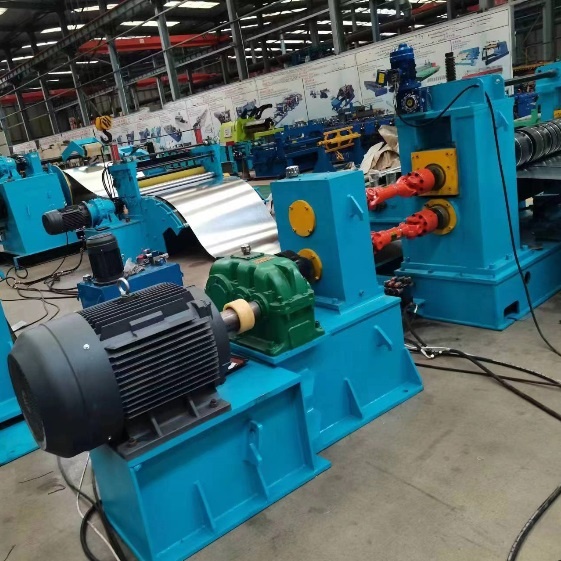 Coil slitting machine